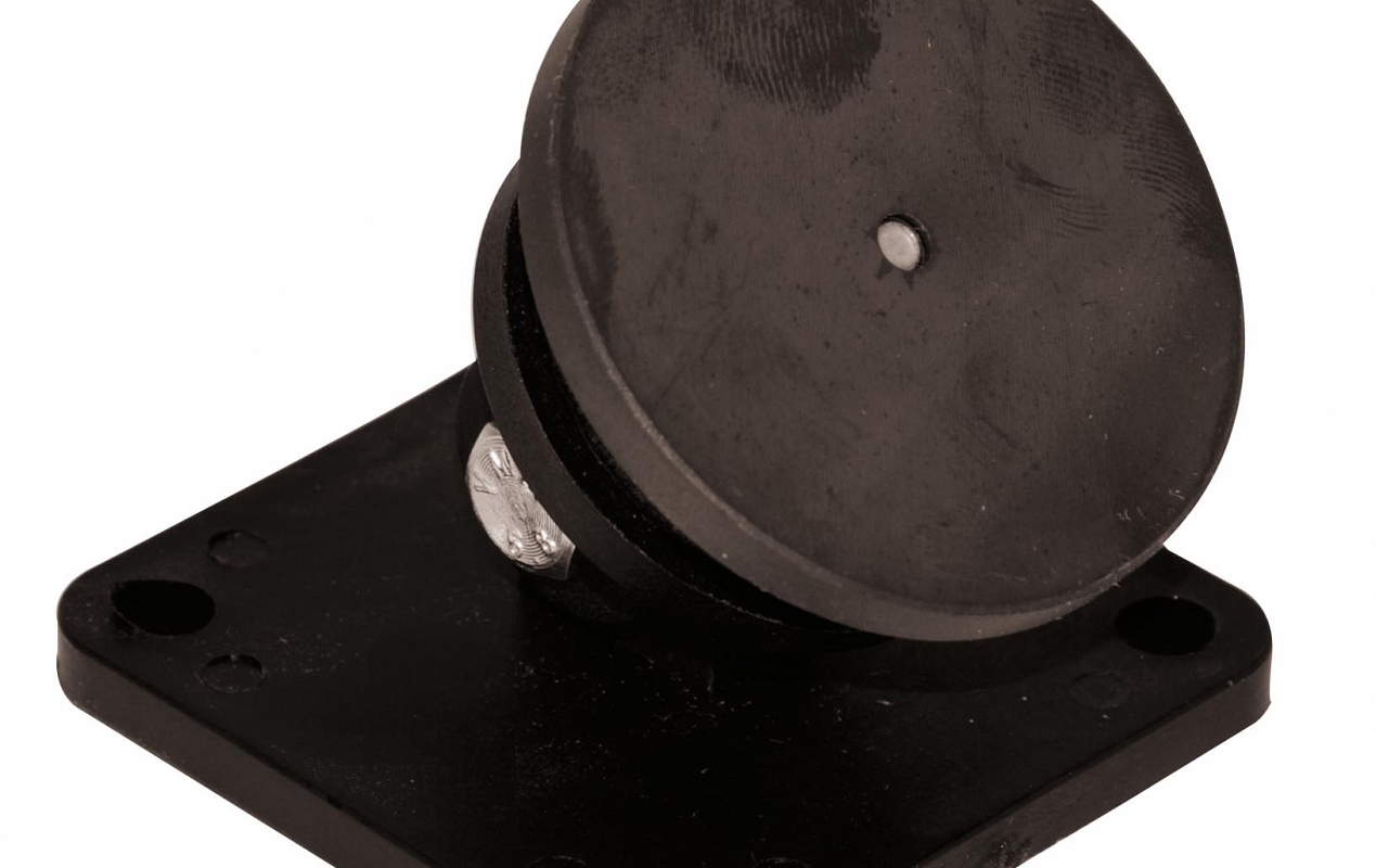 Fixed armature contact-plate